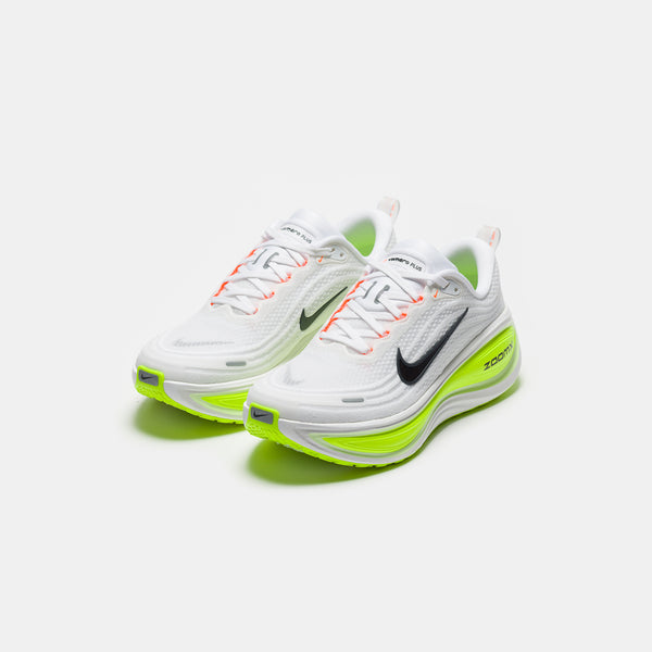 Vomero Plus Sneaker in White/Black/Volt/Barely Volt