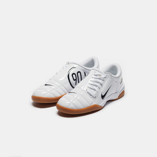 Total 90 Sneaker in White/Black/White/Metallic Gold