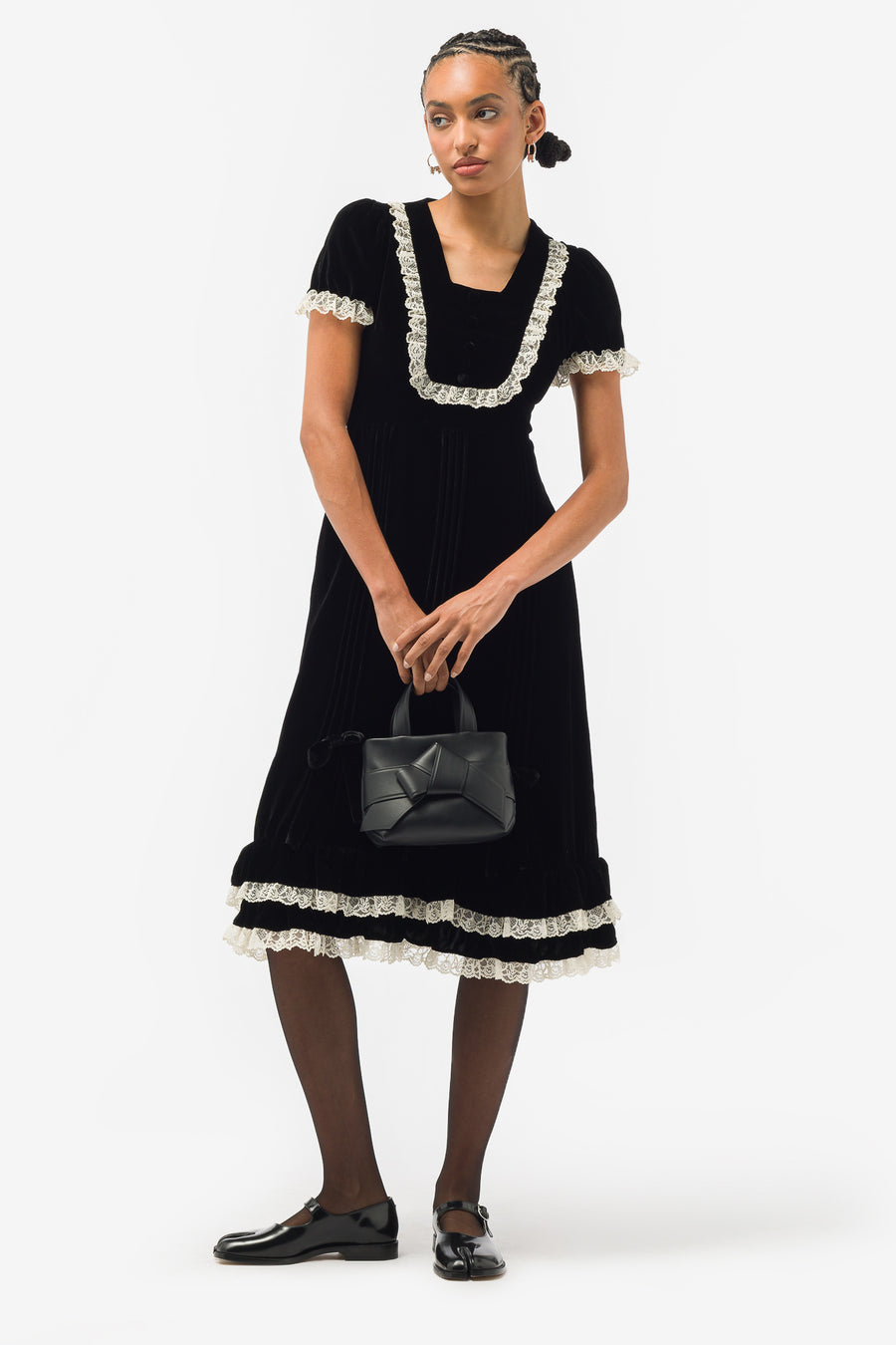 Tanner Fletcher - Ruby Crochet Trim Velvet Dress in Black